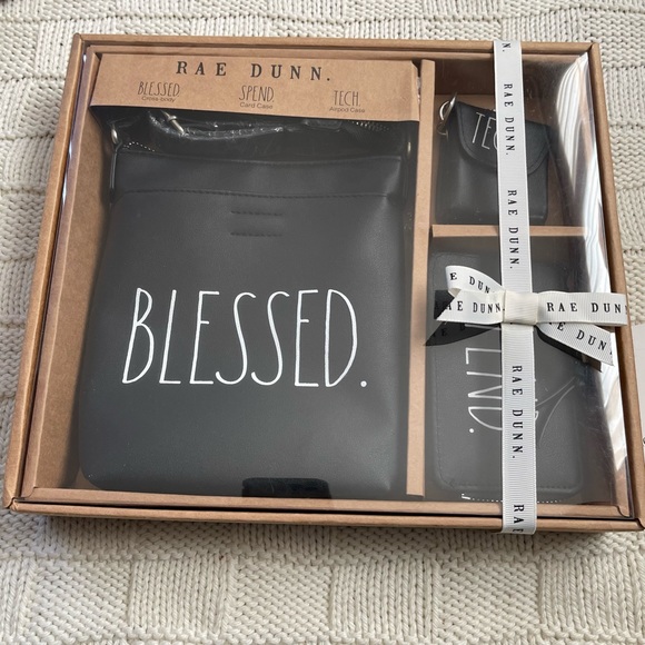 Rae Dunn | Bags | Rae Dunn Gift Set Crossbody Card Case Airpod Case ...